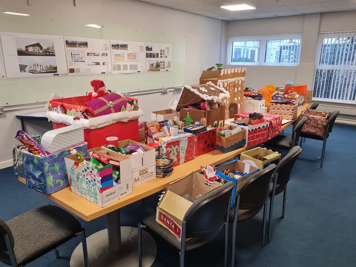 The Emmbrook School - Home