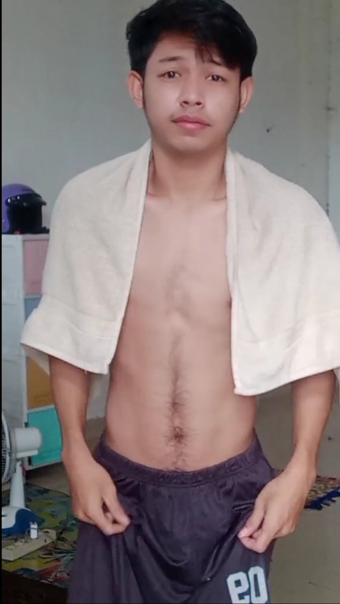 Shirtless Boy ID on Twitter: "Anduknya 😆 https://shope.ee/8esoOLYqxc"