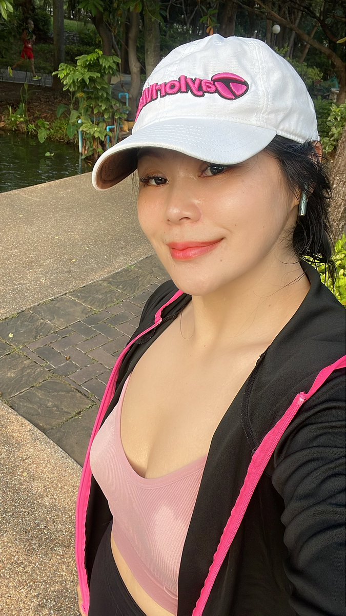 Amei On Twitter Day117 假日 不睡懒觉,不偷懒。起来做爱做的事。🏃🏃💃🏻💃🏻