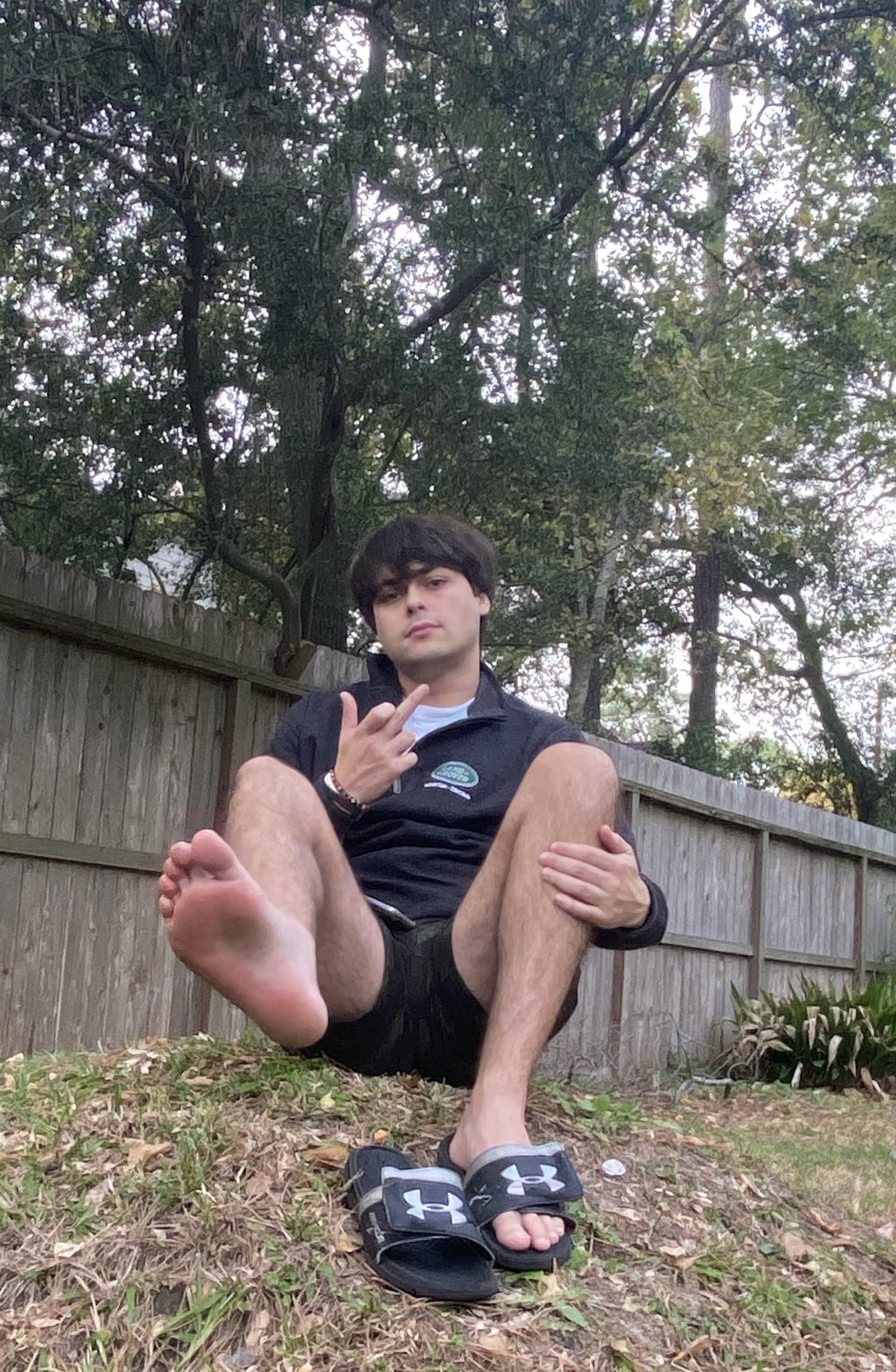 Master Evan on Twitter: "Taking a stroll with the dogs out. https://t.co/dWfHF903Rn" / Twitter