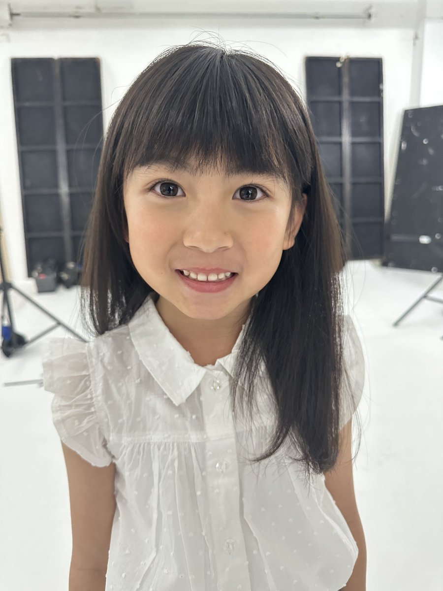 CHARM☆GROUP/チャームグループ on Twitter: "6人目は新田かれんです！ #新田かれん #チャームキッズ #チャームグループ"