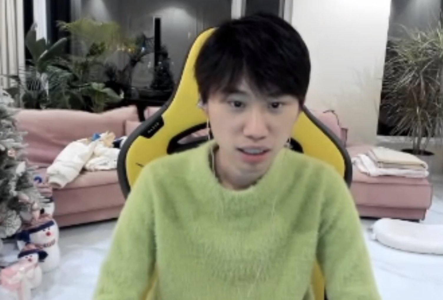 LPL Fanclub on Twitter: "[Doinbleak] “Zhuo is going to V5. Now V5 have decided their roster ...