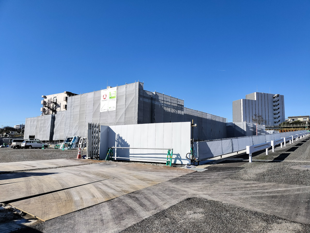 j-rakuda on Twitter: "絶賛建設中ダイレックス新潟大学前店。坂の上からの眺めはソーラーパネルさながら。店舗前ウオロクより駐車しやすそうも寺尾方面から右折進入は大変なのか ...