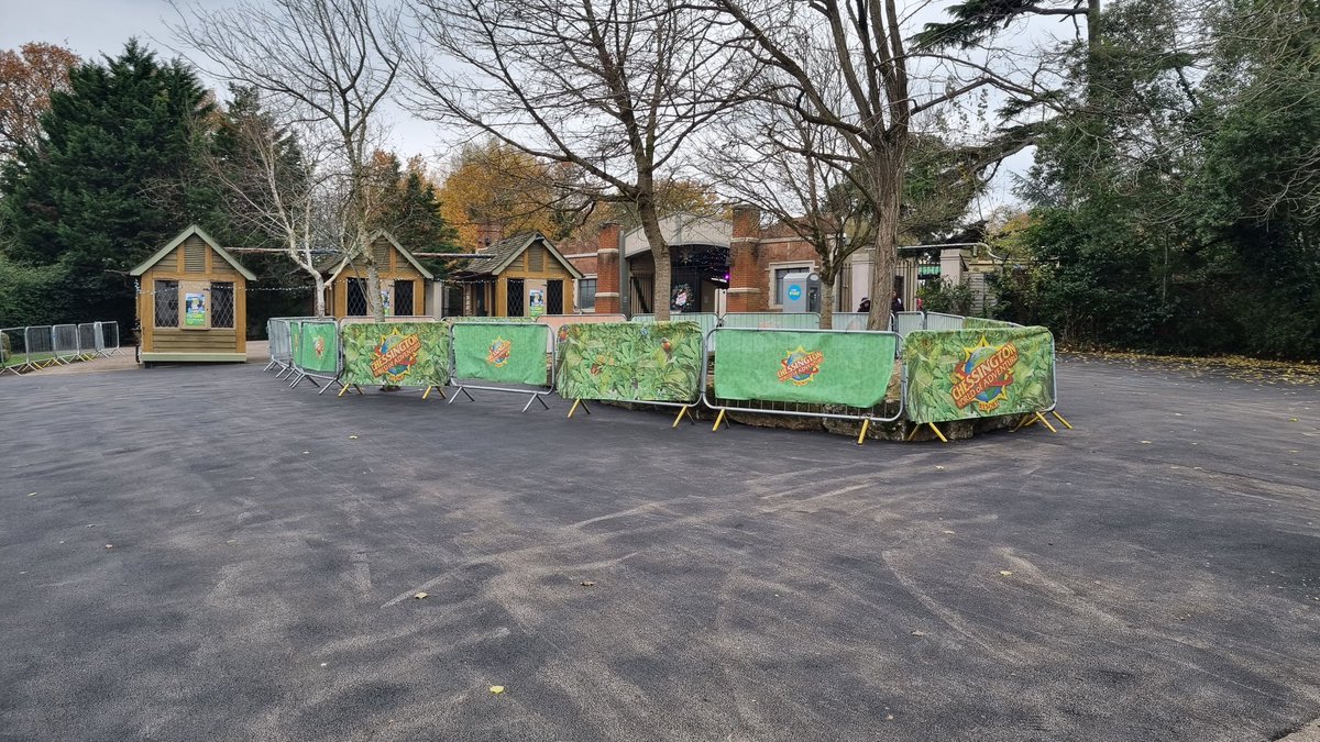 Lodge Gate Entrance Chessington at Thomas More blog