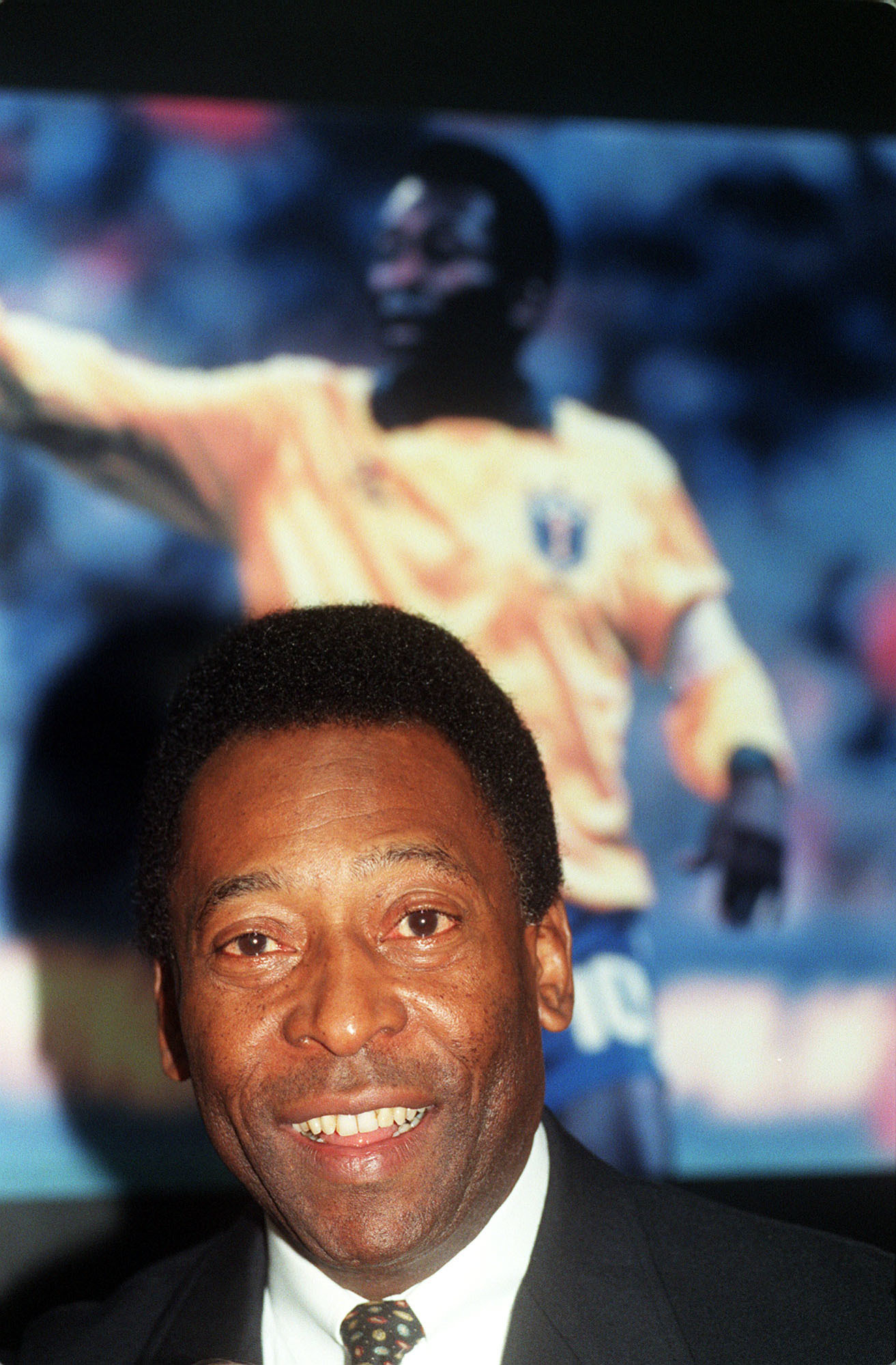 SPORTbible on Twitter: "Pele has been moved to end-of-life care. Pray for him. 🙏 Via @folha ...
