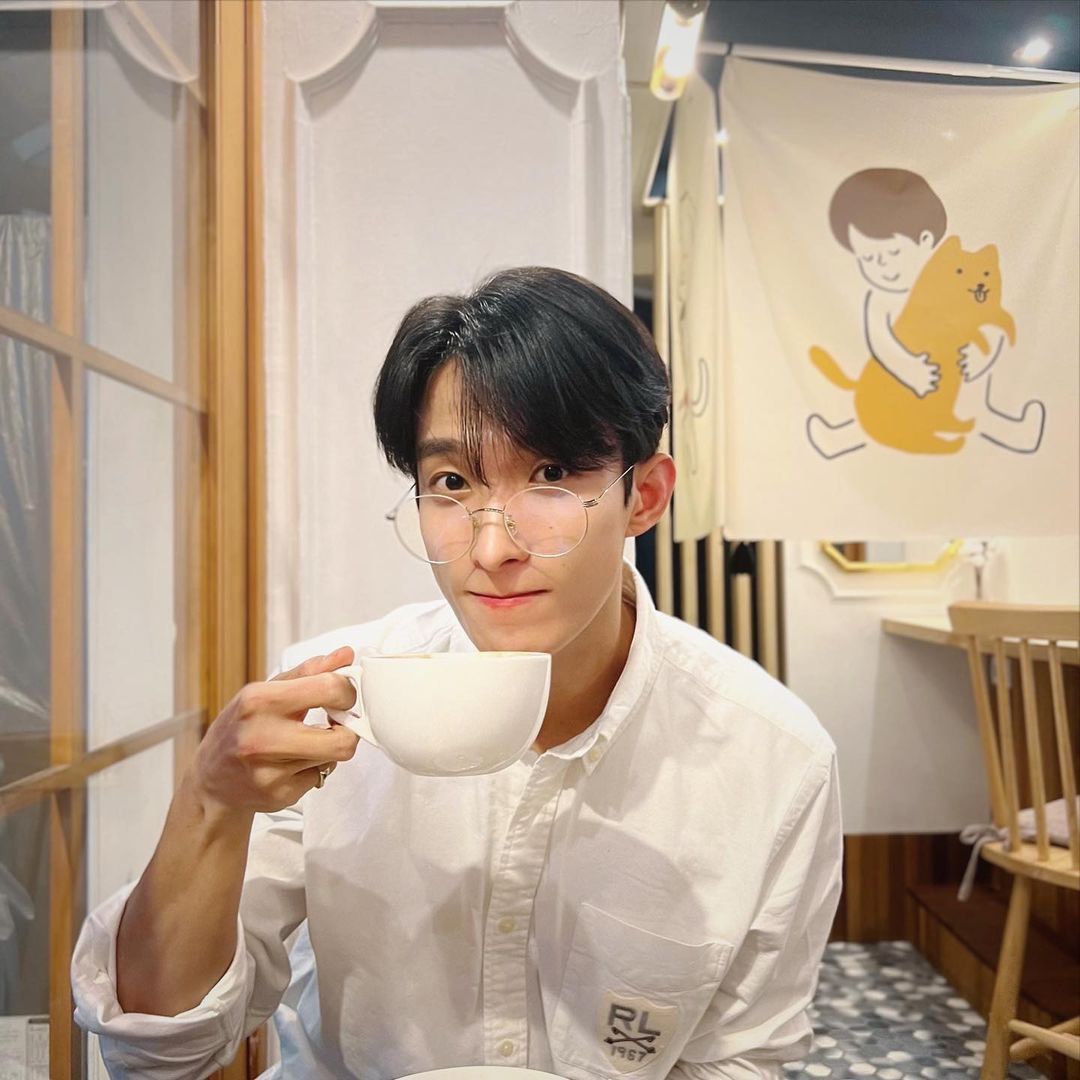 dkz on Twitter: "#도겸 dk_is_dokyeom ig post a cup of hot choco☕️ https://t.co/NJCDqwtBqx" / Twitter