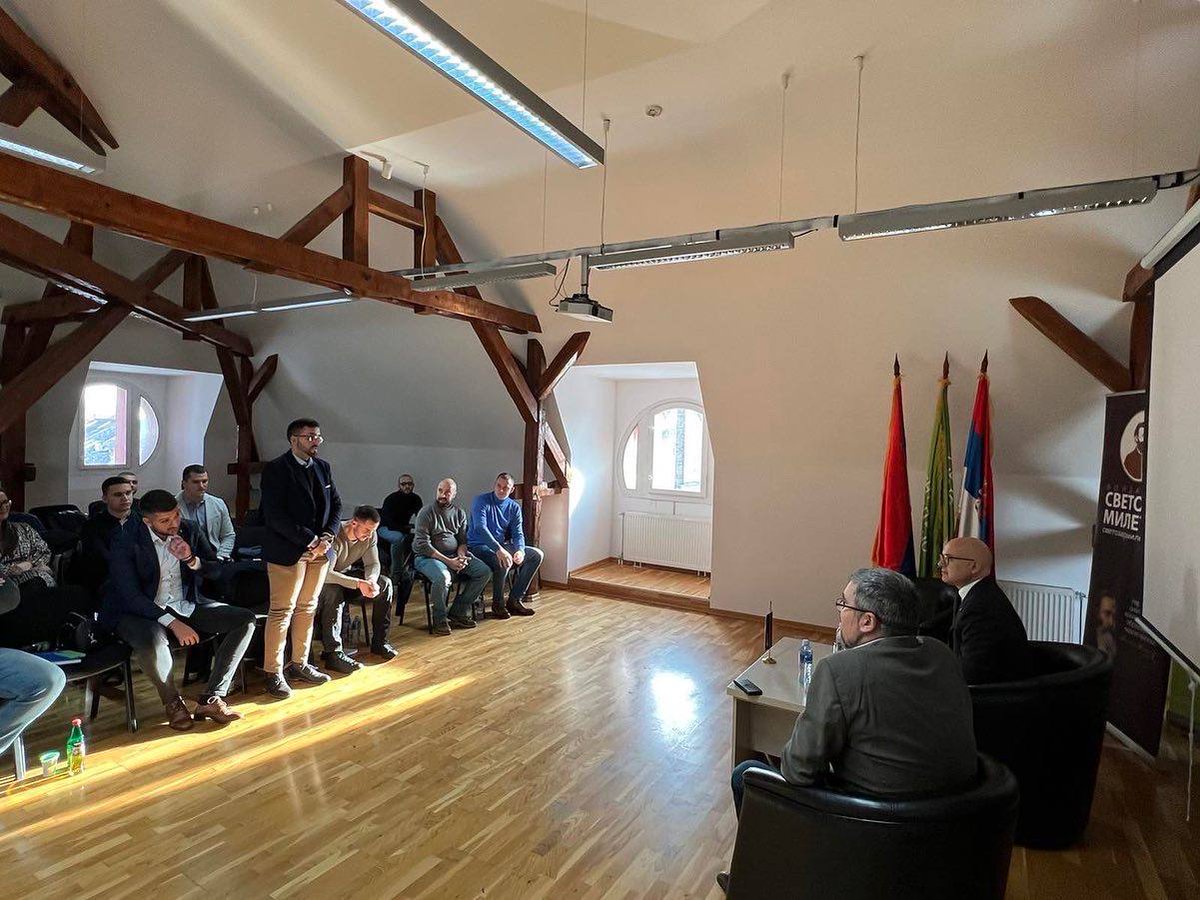 Милош Вучевић On Twitter Било ми је задовољство да данас полазницима 4 генерације Политичке