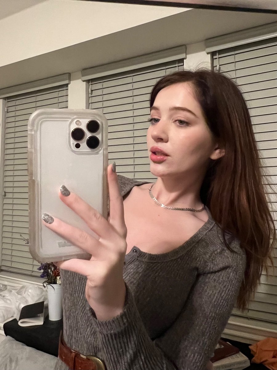 Eva Langwin On Twitter Unedited Bad Lighting No Foundation No False Lashes No Bitches 💖