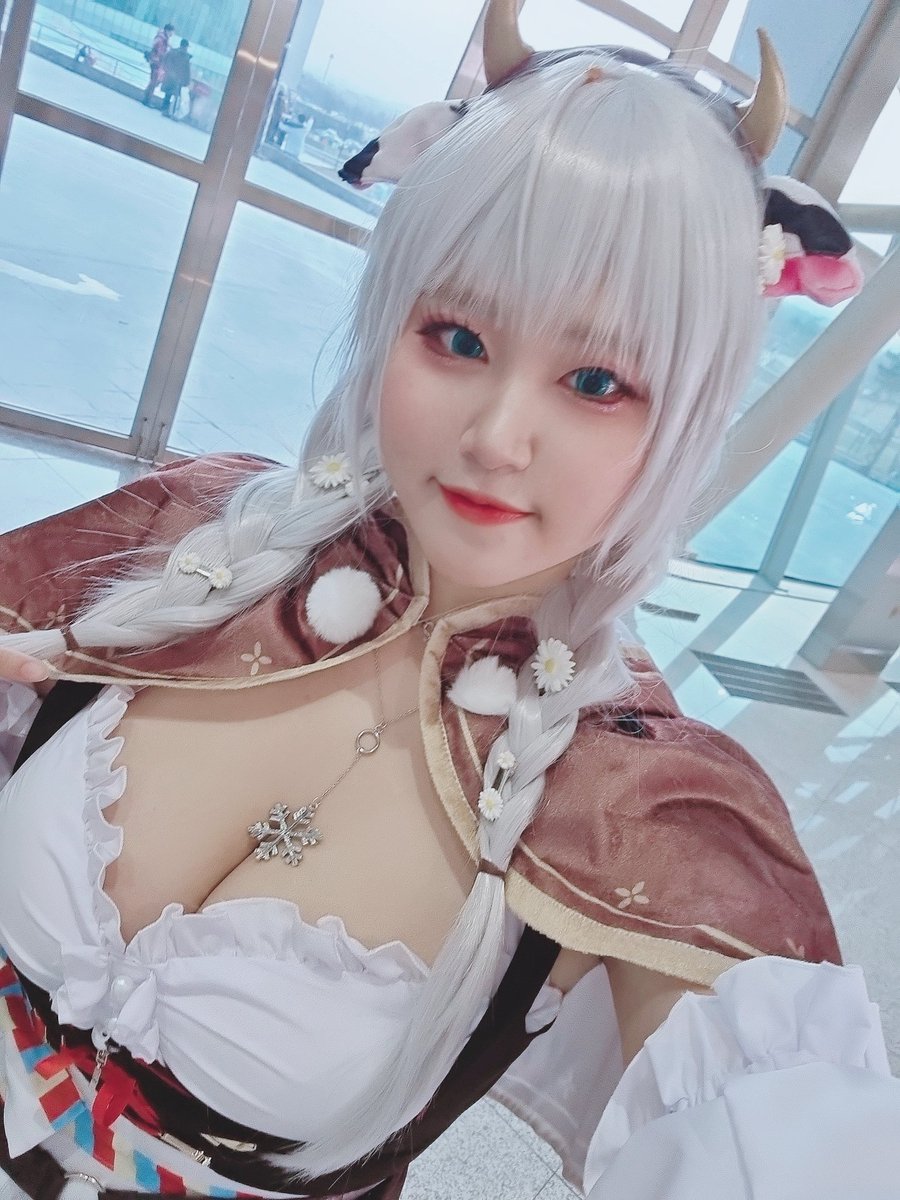 AGF(토)*바덴🌿baden on Twitter: "AGF 3시쯤 도착해서 호로록 돌고왔다!!! 좀 가만히 있어야되는데 자꾸 돌아다녀서 죄송합니다...🥲 어케들 ...