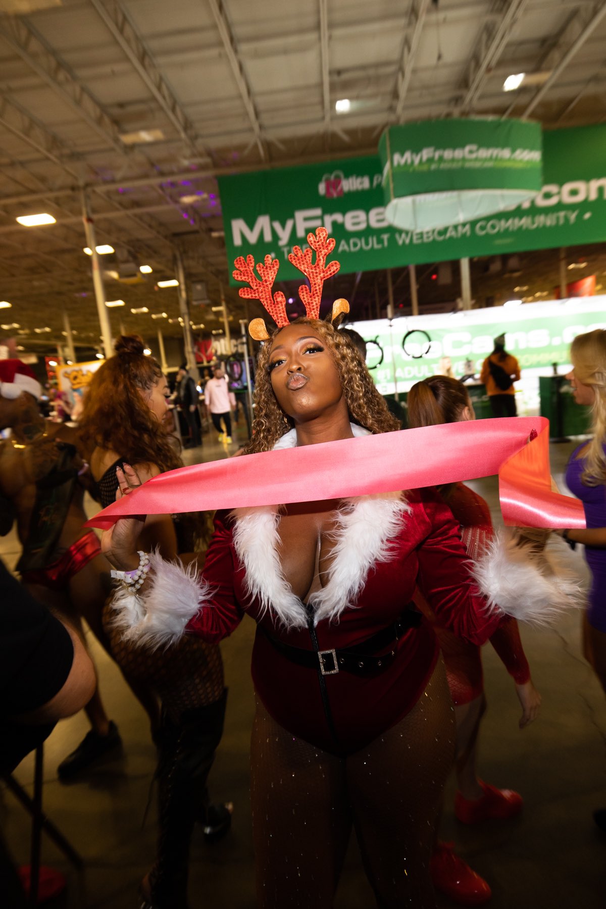 TW Pornstars - 3 pic. Sexpert Tyomi. Twitter. Cutting the opening ribbon for @EXXXOTICA was ...