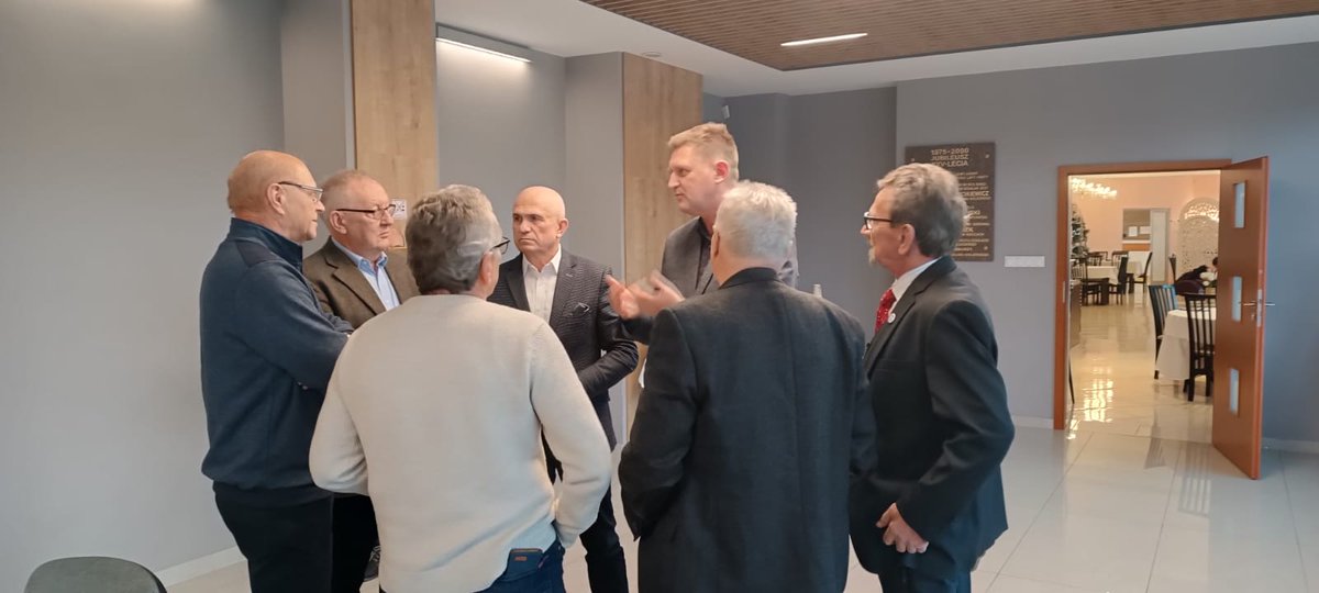 Andrzej Rozenek on Twitter: "Świętokrzyskie. Mundurowi nie zawodzą. Wnioski ze spotkania ️ ...