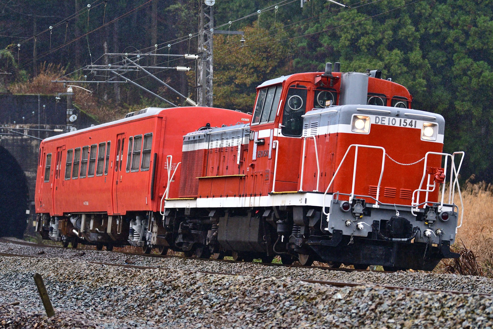 鈴鉄 on Twitter: "2022.12.4(日) 撮影記録 北陸本線 後藤出場配給 配9251ﾚ DE10 1541+キハ47 1064 https://t.co/YpO1cZKGAg ...