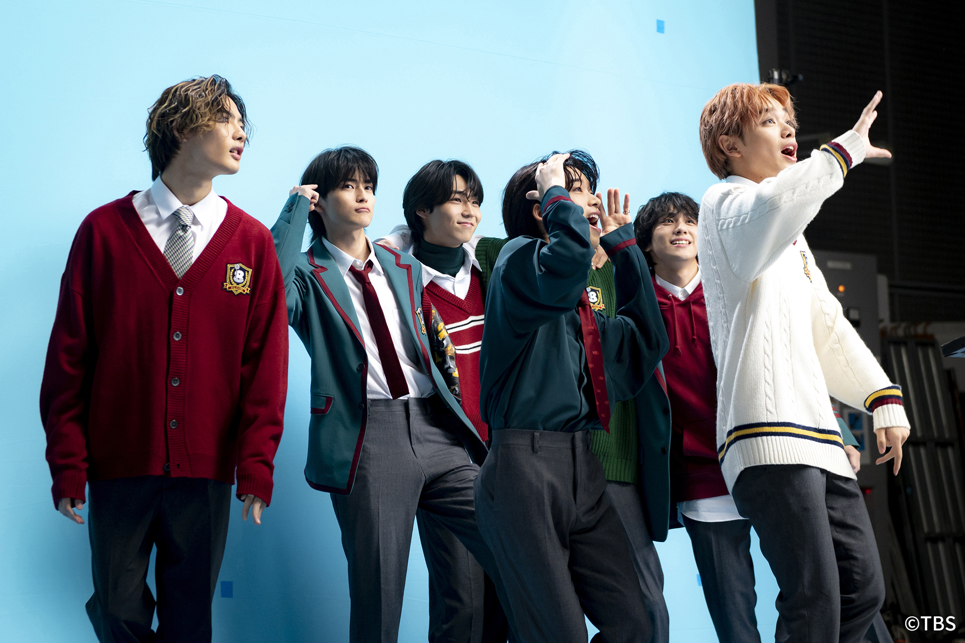 Paravi(パラビ) on Twitter: "♪──────────── 8LOOM 4thシングル「HIKARI」 メイキングフォト大公開📸 ─────────────♪ 制服風衣装で ...