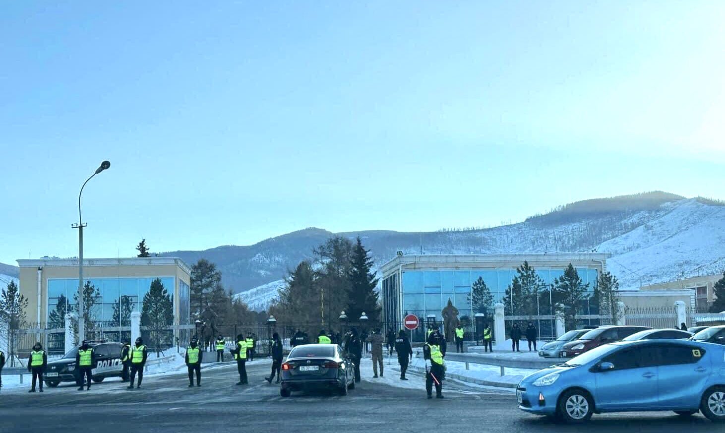 Гонгоржав ГАНБАТ 🧢 On Twitter Холдоцгоо одоо ард түмэн намайг өөрсдөө хамгаална 😂🤣😂