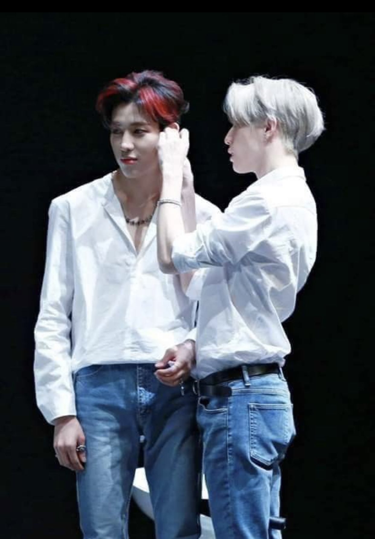 M.B. MTBB 💜♥️ on Twitter: "เมื่อก่อนน้องแบมลุคนี้โคตรสวยหล่อมีเสน่ห์เลย แน๊ะ!คุณm จับมือลูกอุน ...