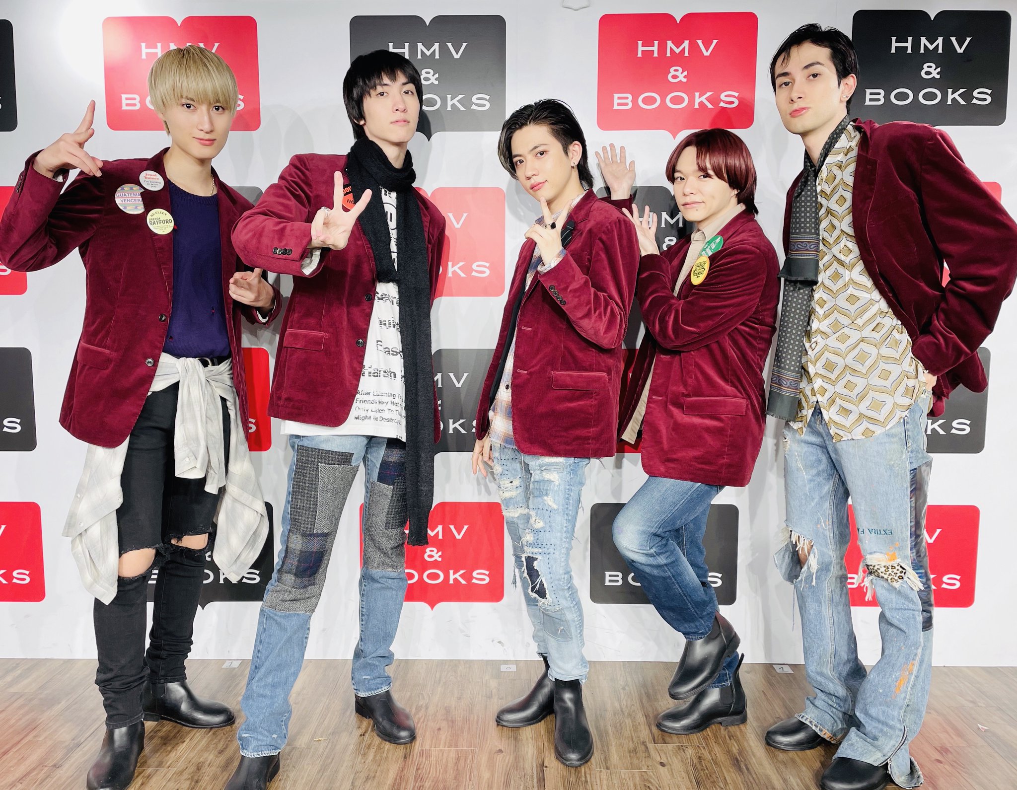HMV&BOOKS SHIBUYA on Twitter: "【SUPER★DRAGON】 📕S★D File ～Deluxe Edition 2～ 発売記念イベントにご参加いただきありがとう ...