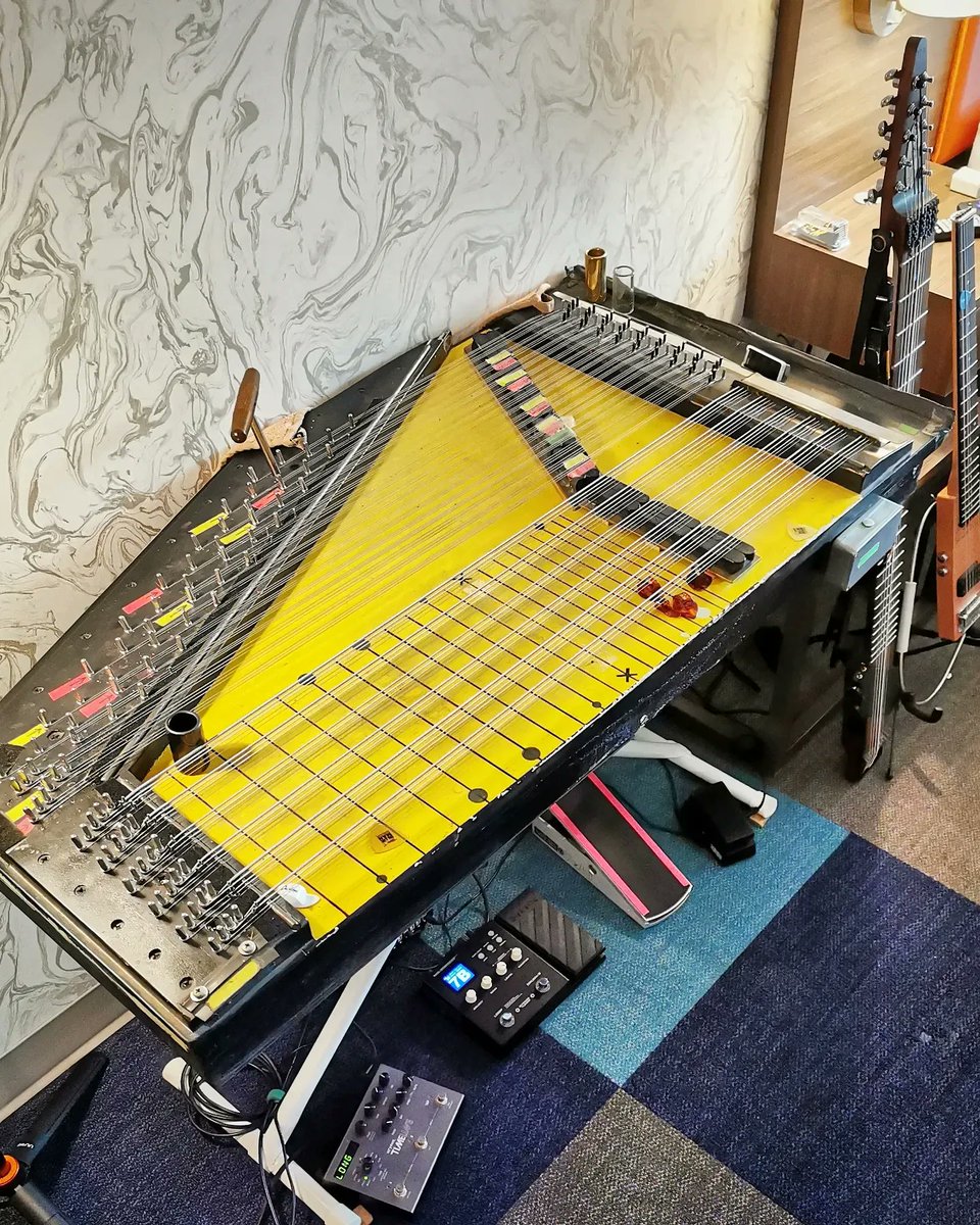 gundamyatham on Twitter: "Here's my hotel room practice rig. This electric zither is one of the ...