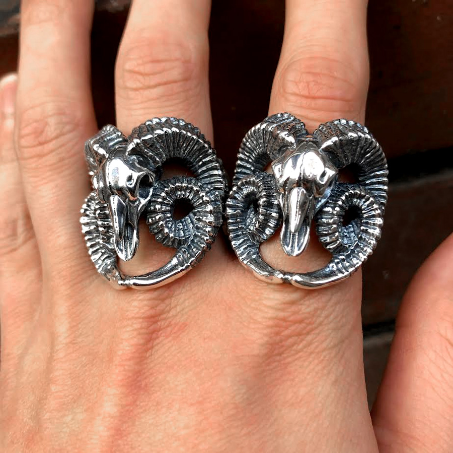 七夕＠××以上 以下 on Twitter: "RT @SILVER_GEEKS: sheep skull! 羊の頭骨をモチーフにしたリング！ STRANGE FREAK DESIGNS ...