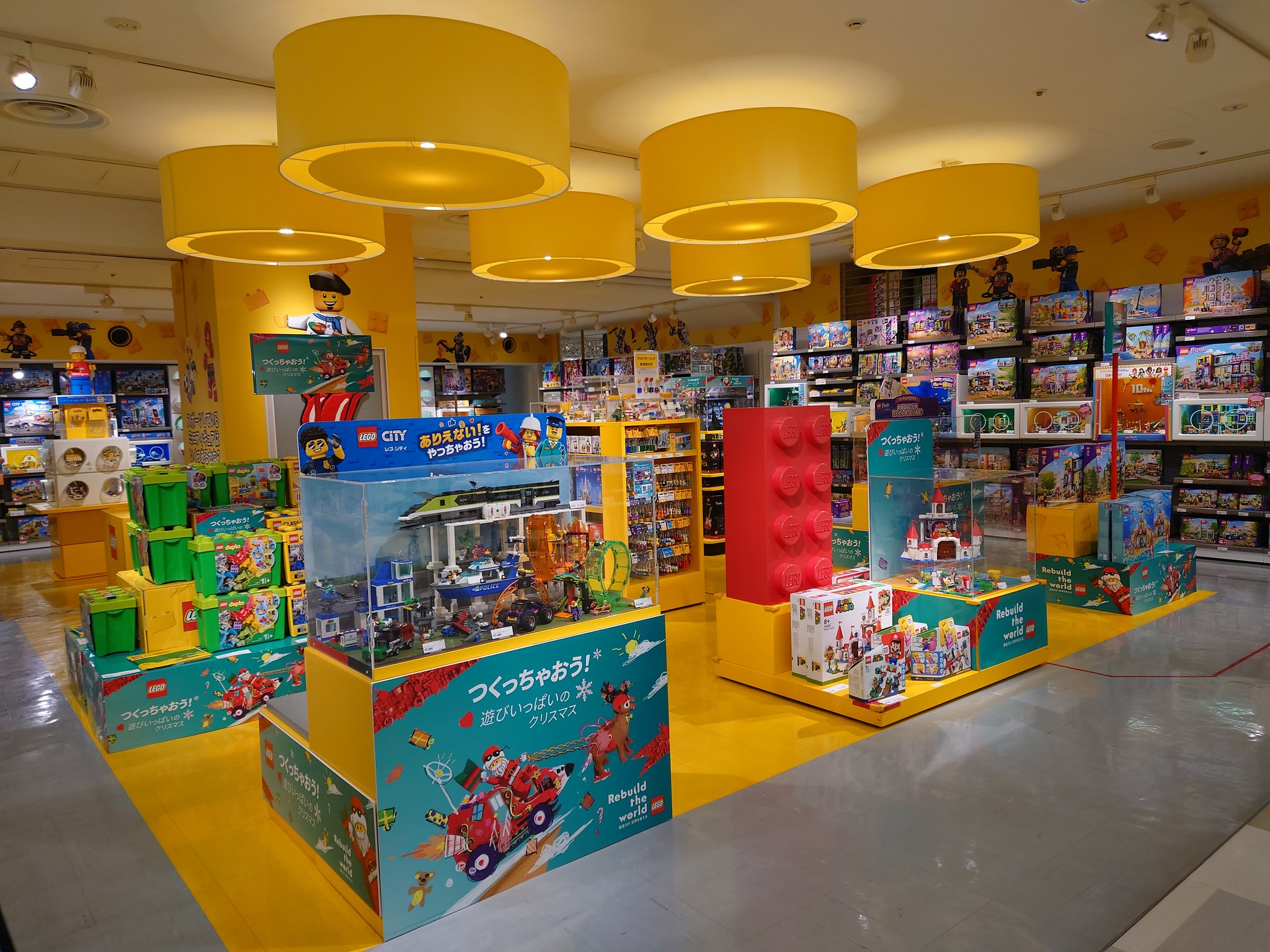 Hiro on Twitter: "クリスマス気分満載のレゴストアめぐり🛍 https://t.co/mCvuNK5COU" / Twitter