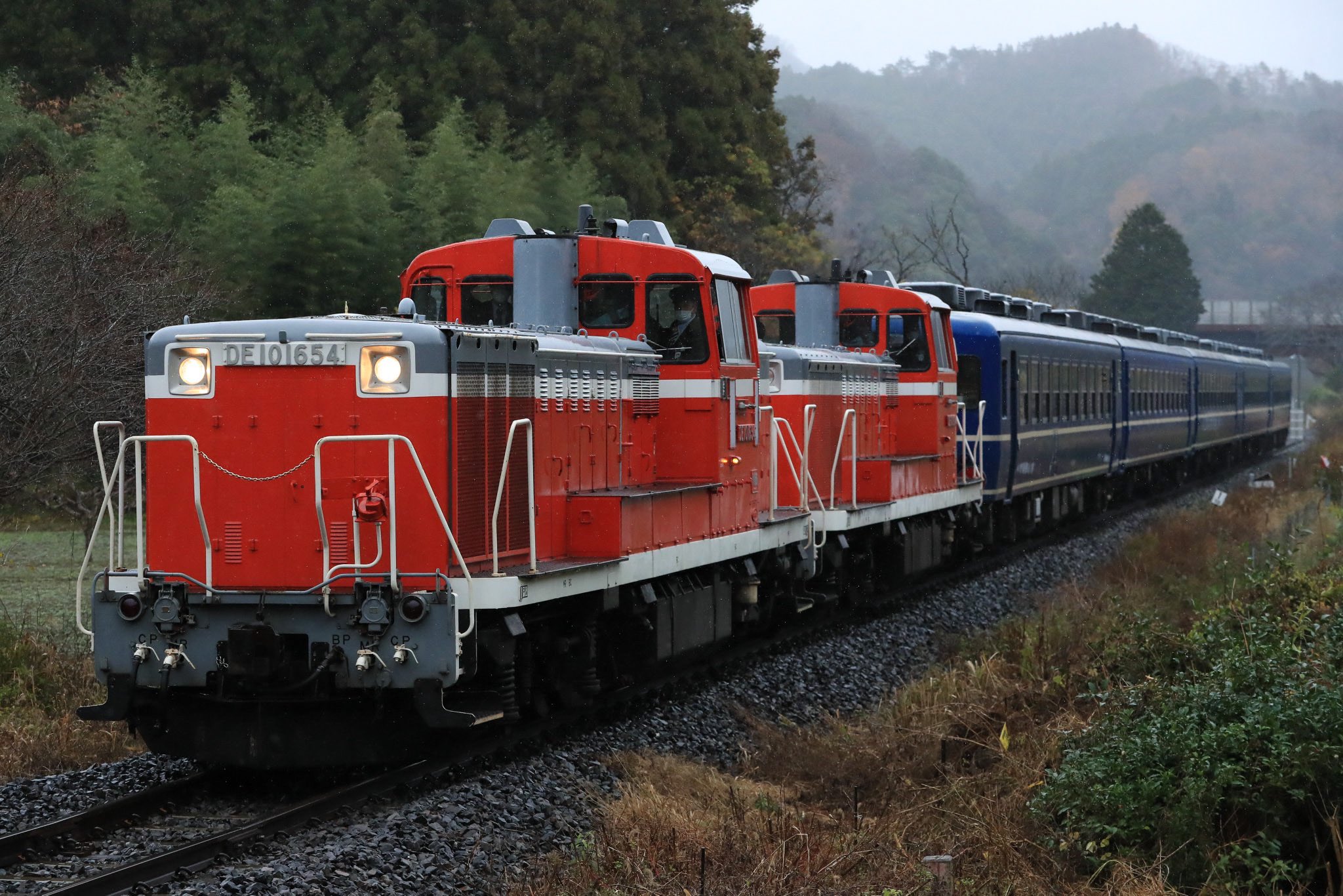 まっきー on Twitter: "12/1（試運転） 12/3.4 DLすいぐん号 DE10-1654+DE10-1604+12系5B https://t.co/VvfcqwZIb7 ...