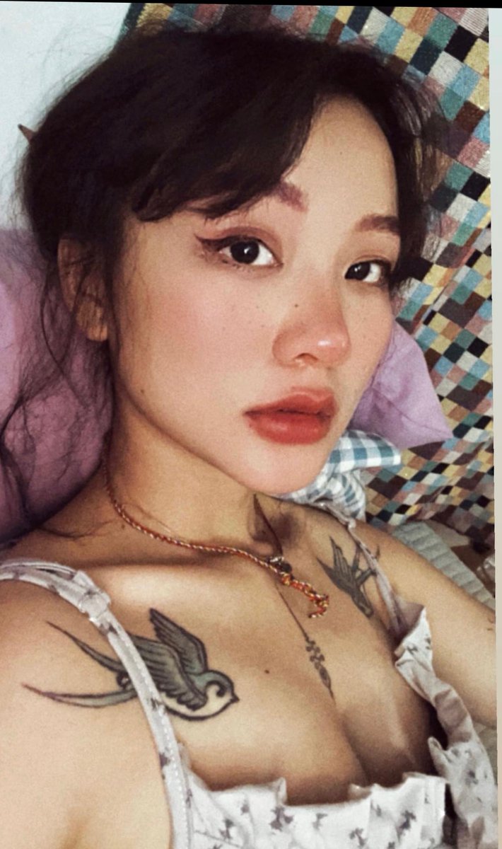 Cum on meee on Twitter: "Kim Ngân 99 có đủ sức kích thích để anh phóng tinh thẳng vào khe ngực ...