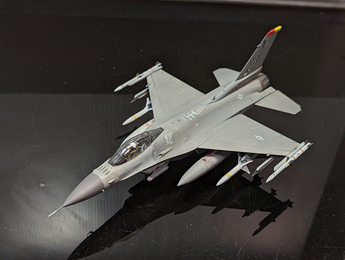 タミヤ スケールモデル on Twitter: "RT @junichirouxx: タミヤ1/72 F-16CJ完成。凄まじい精度のキットでした"