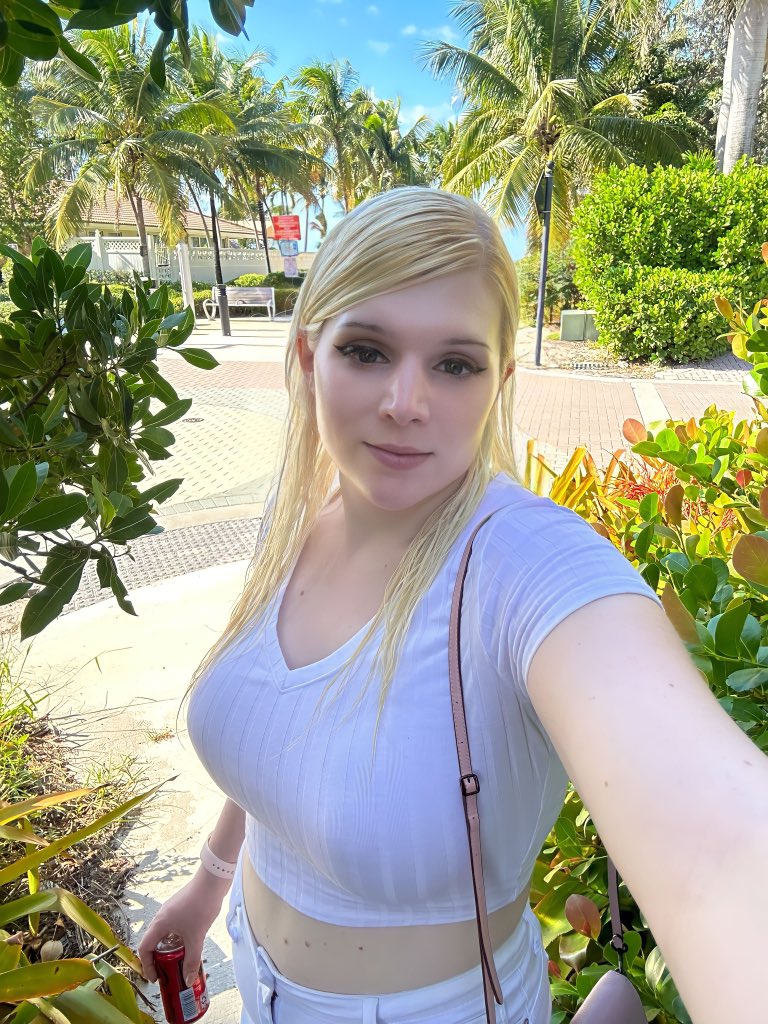π³οΈββ§οΈ Amanda Rae π³οΈββ§οΈ On Twitter You Deserve A Walk With A Pretty