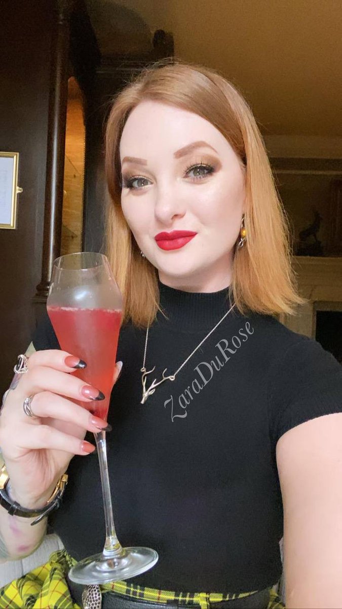 I ️sexy Girls On Twitter Smoking Hot Zaradurose