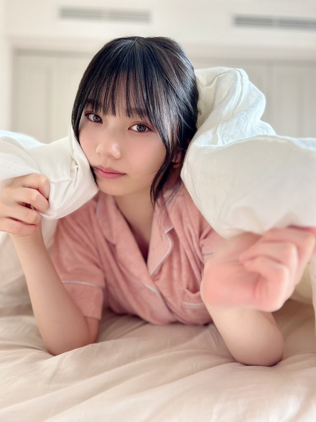 ブブカ編集部 on Twitter: "BUBKA1月号、現在発売中‼️ 初ソログラビアで登場した #乃木坂46 五期生 #岡本姫奈 さんのオフショットをお届けします🤗🍠 そして、本日は待ちに ...