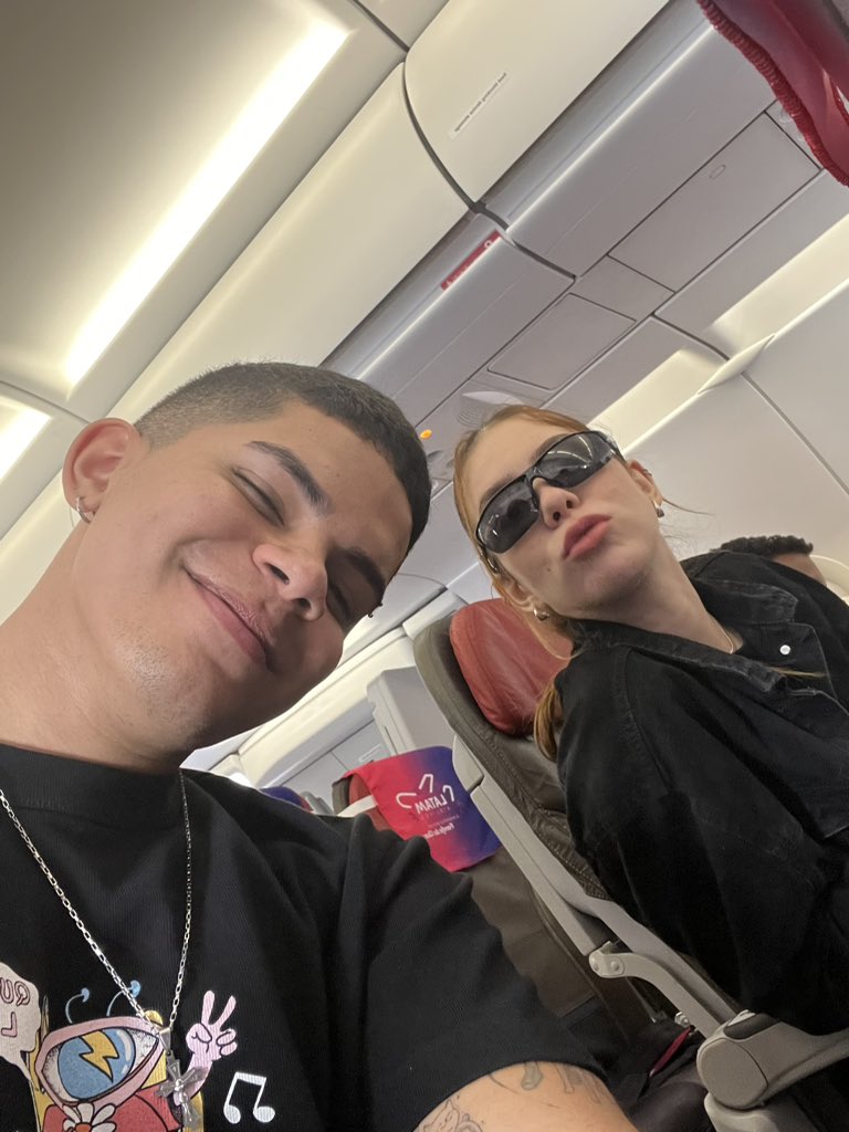 ciclopin on Twitter: "eu e essa pri caliara https://t.co/xaaIWbEzuO" / Twitter