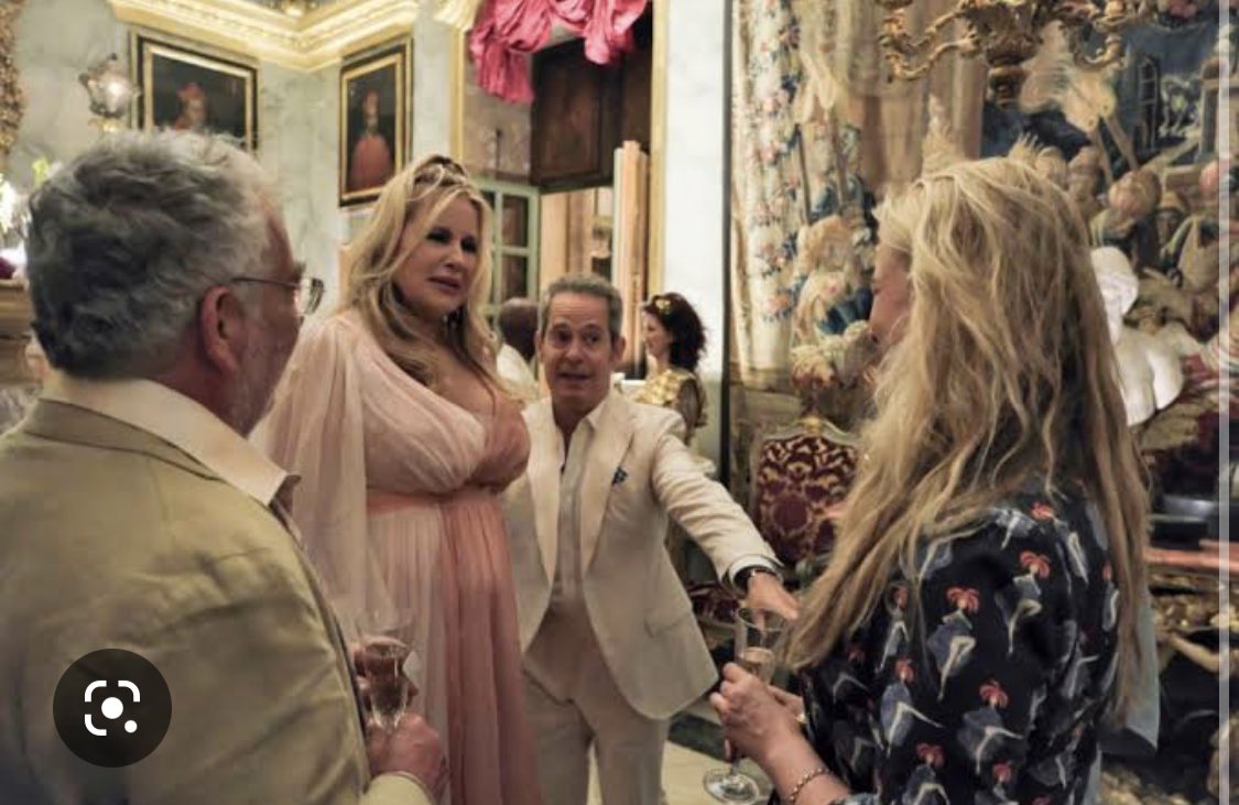 Sean Jameson On Twitter Whitelotus Jencoolidge Hbomax Jennifer Coolidge Partying At A
