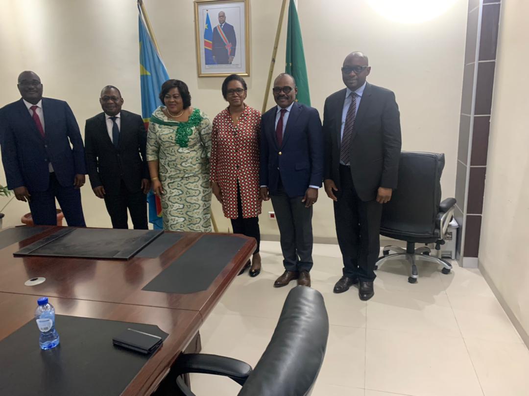 Stanis Bujakera Tshiamala on Twitter: "#RDC: Poussée notamment par la CENAREF, Glencore a conclu ...