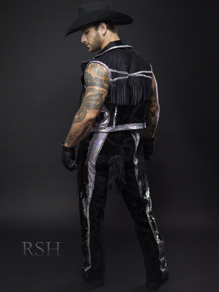 Hot Dudes Good Mood 🇺🇦 on Twitter: "RT @photo_rsh: Some fun sexy outfit time with @/Maverick ...