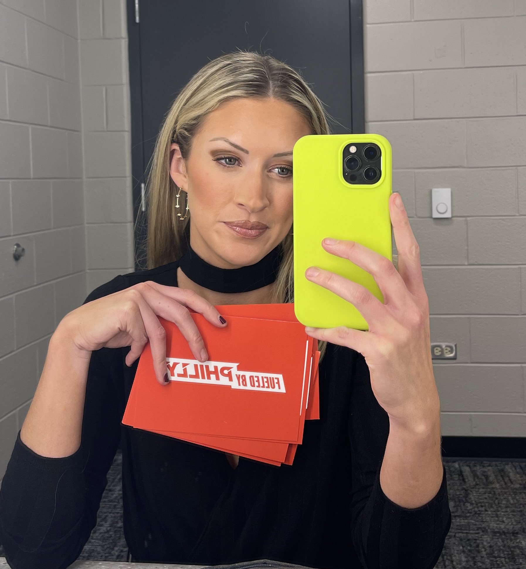 Devan Kaney on Twitter: "Flyers have won the last two games I worked im just sayin ¯\_(ツ ...