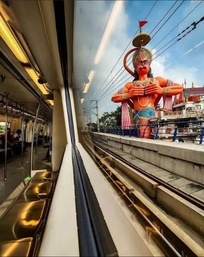 10 Beautiful and Divine Murtis of Hanuman Ji in India 1. Paritala ...