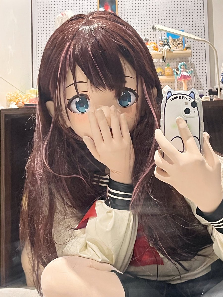 枸杞乌鸡汤 on Twitter: "乳胶jk的爱酱，好冷啊🤧 #kigurumi #KizunaAI #着ぐるみ"