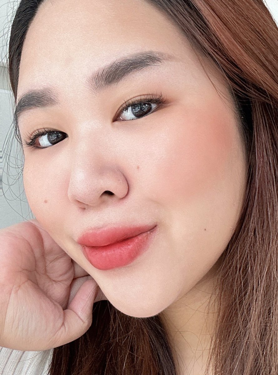 THEDETAILSOFTODAY𓂋 on Twitter: "RT @detailsoftoday: ใช้ตัวนี้แล้วคนรอบข้างทักผิวตลอด🫶🏻 เหมือน ...