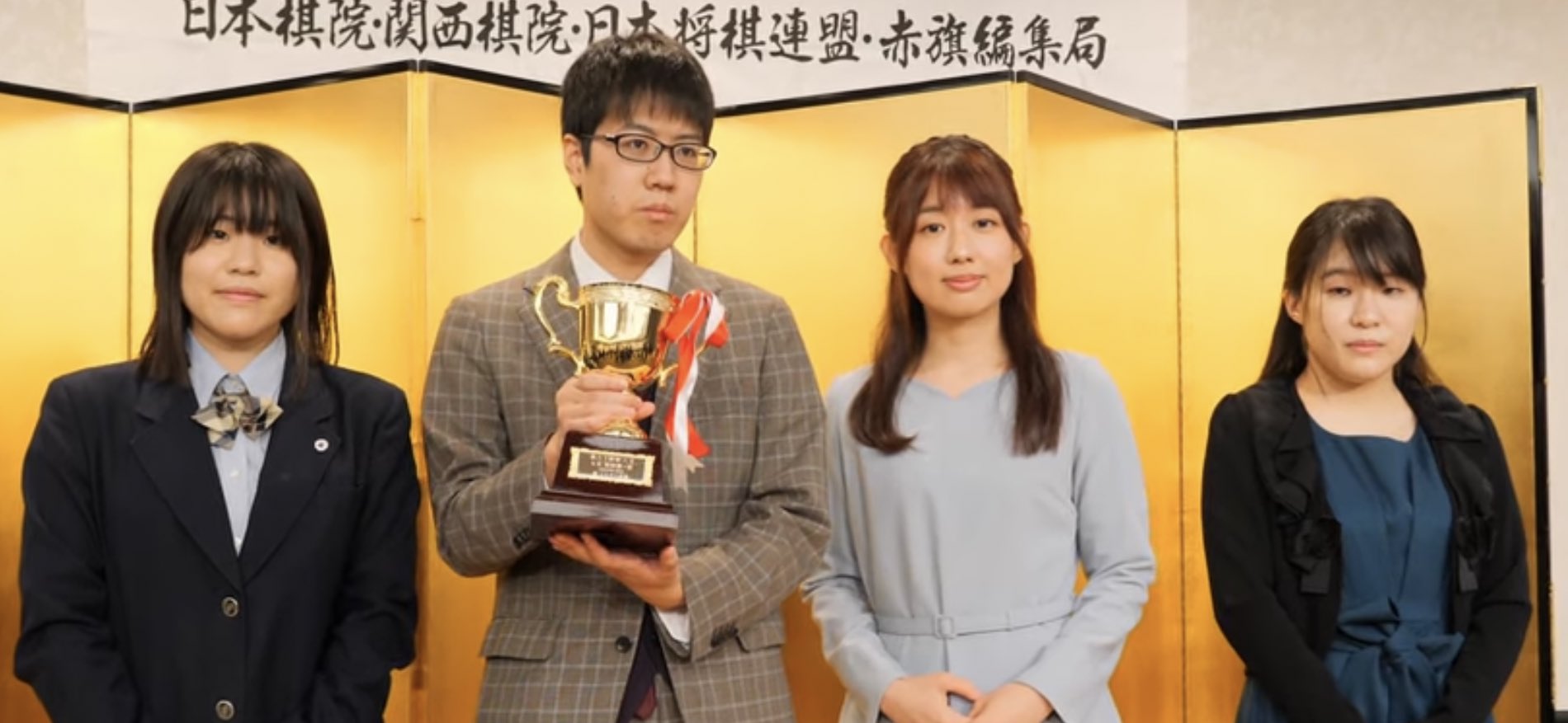 中日新聞 東京新聞 将棋【公式】 On Twitter 「ボケとツッコミが」 服部慎一郎新人王表彰式 佐藤康光会長挨拶 Ve53cxrnom T