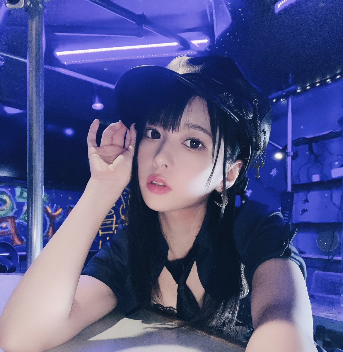 可愛いポリ公がいるなぁ https://t.co/bBnuLC9lx0 円井萌華 marui moeka @marui_moeka