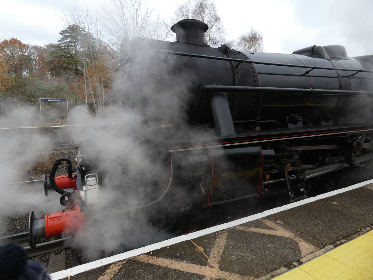 Stanier Black 5 44871 arrives at winchfield to take on water 🙂 ...