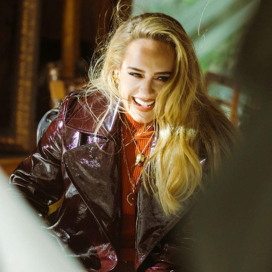 Info Adele on Twitter: "Com apenas duas versões, há 1 ano “Easy On Me” de Adele completava sua ...