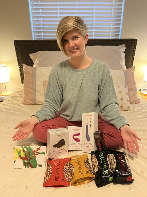 TW Pornstars - GingerJ. Pictures and videos from Twitter.