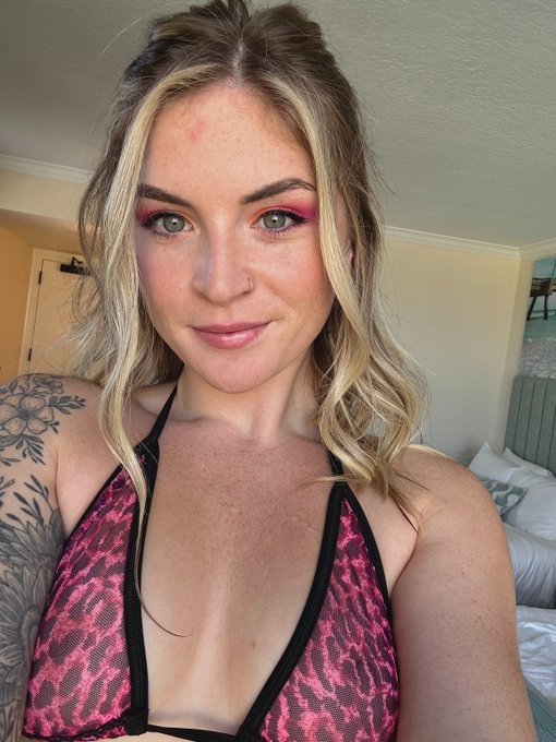 TW Pornstars - #zoeneli71 videos and pics