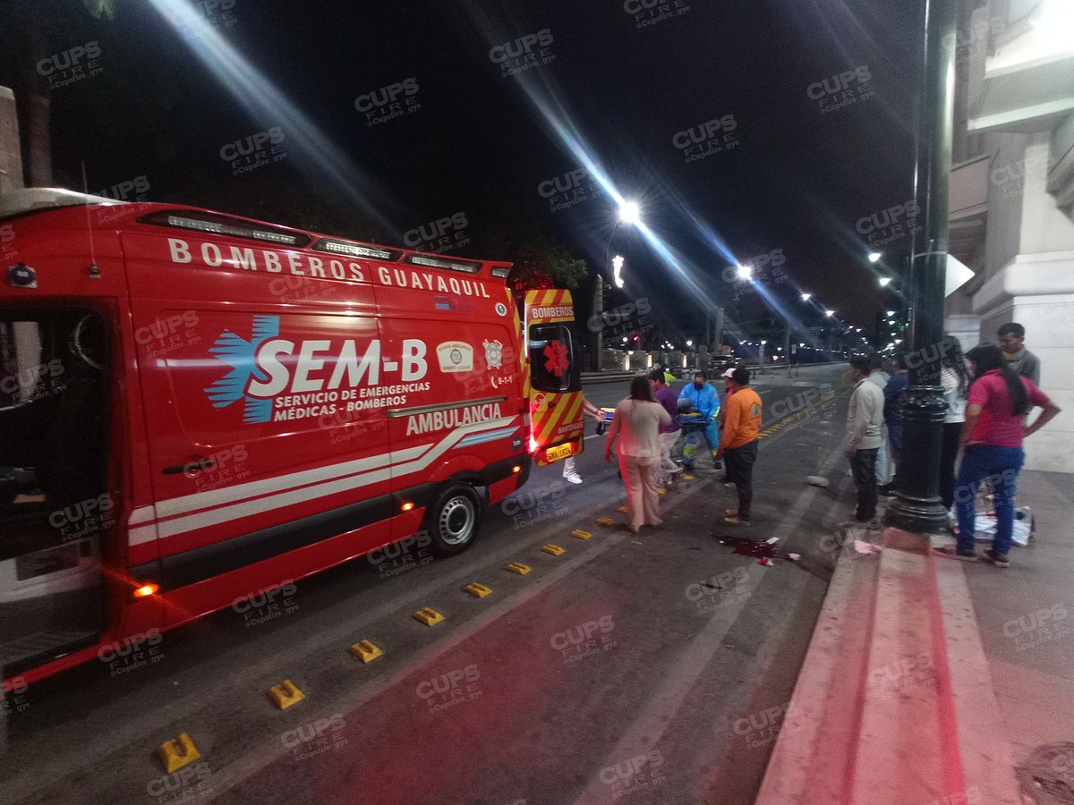 🇪🇨 Cupsfire On Twitter ⚠️ 01h00 Una Persona Fue Atropellada En La Av
