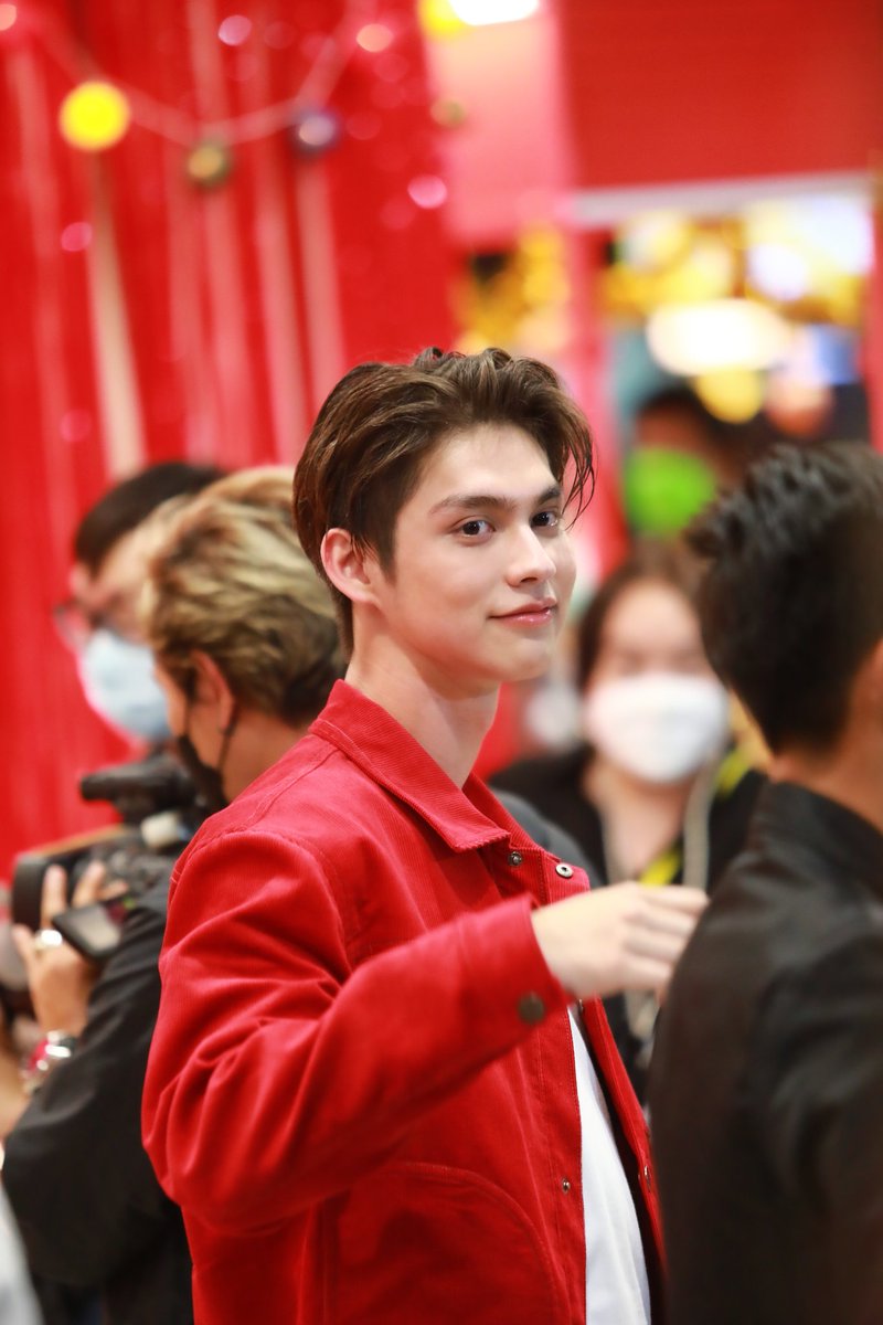 PTB on Twitter: "Bright Today #bbrightvc #สก๊อตดีปีใหม่ต้องไบรท์"