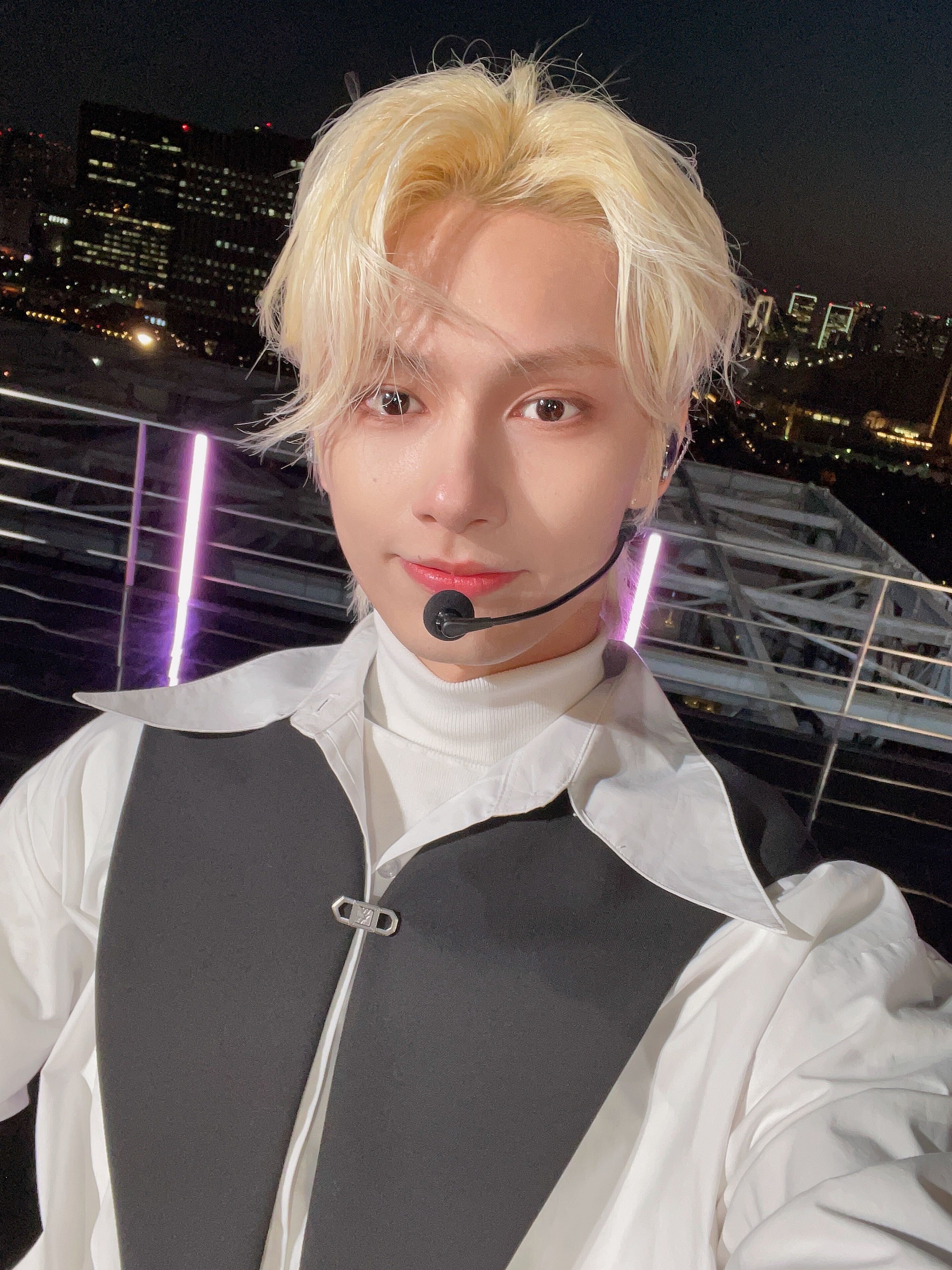 svt contents on Twitter: "🖼️ SEVENTEEN at the 2022 FNS Music Festival https://t.co/5qtD6P1ZM2 ...