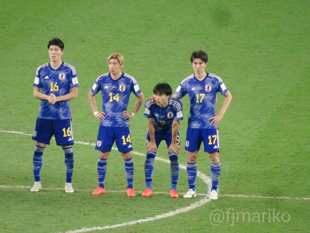 Fjまりこカタール🇶🇦⚽️いたよ On Twitter リプの中で 谷口彰悟 選手が見守ってるのもまたよい!というコメントがあった。写真見返したら3枚目と4枚目の間に 鷺沼兄弟 に