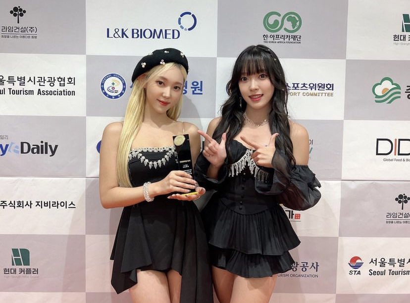 nugu promoter on Twitter: "1CHU (HeyGirls subunit) & BEAUTYBOX both won the Rookie of the Year ...