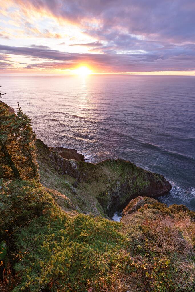 Nature is Beautiful on Twitter: "Sunset on the Oregon Coast [OC] [5285 x 7924] #nature"