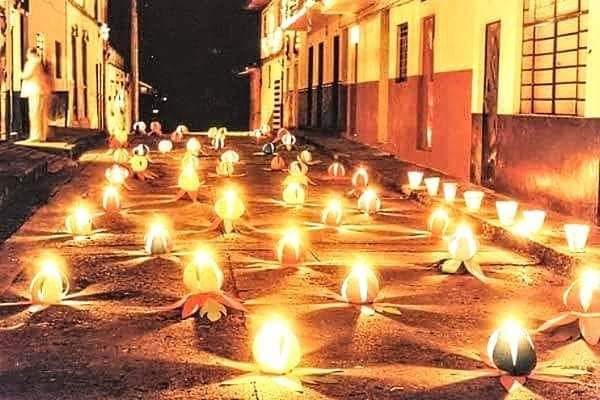 Historia Fotográfica de Bogotá y Colombia on Twitter: "La noche de las ...